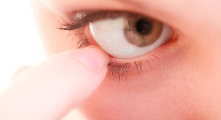 Why Your Eyes Water When It’s Cold Outside | Georgia Center for Sight